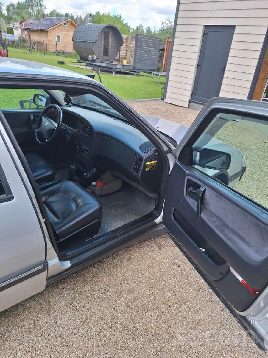 Pelēks Saab 9000 1995 Rīga, ar dzinēja tilpumu 2.30 L un nobraukumu 373 tūkst. km par 2900 €, foto 12 vietnē AUTOMOTO.COM.LV