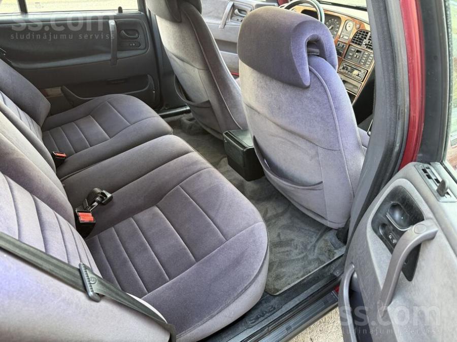 Red Saab 9000 1993 in Riga, with an engine capacity of 2.30 L and mileage of 240 thousand km for 2690 €, photo 14 on AUTOMOTO.COM.LV