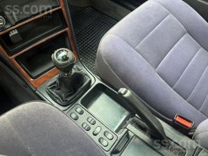 Red Saab 9000 1993 in Riga, with an engine capacity of 2.30 L and mileage of 240 thousand km for 2690 €, photo 18 on AUTOMOTO.COM.LV