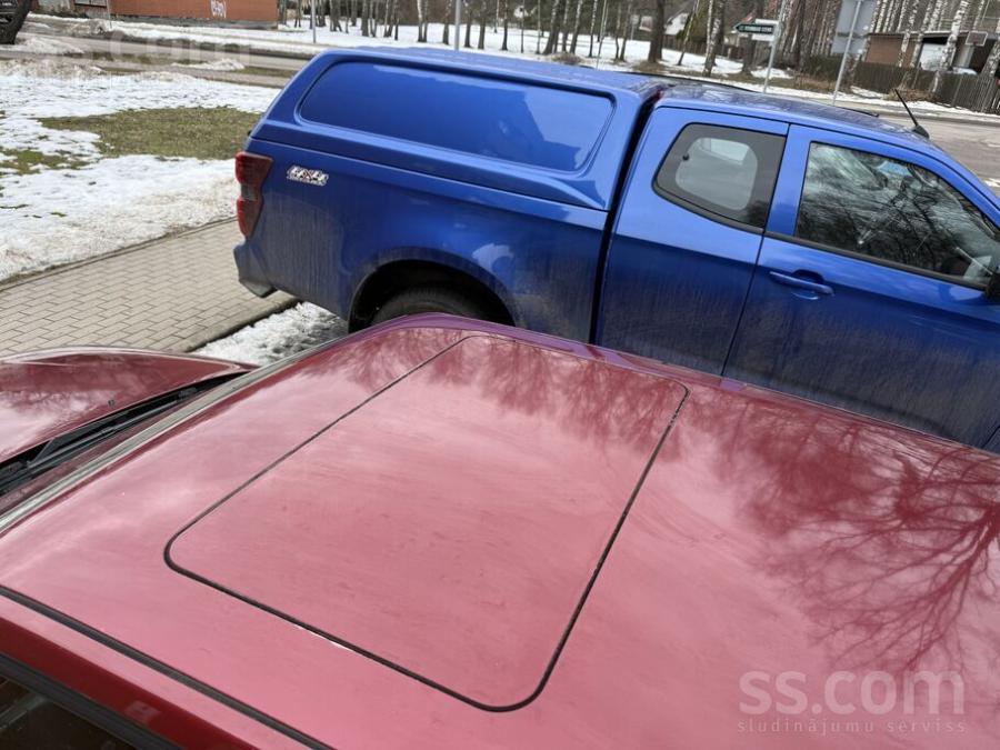 Red Saab 9000 1993 in Riga, with an engine capacity of 2.30 L and mileage of 240 thousand km for 2690 €, photo 19 on AUTOMOTO.COM.LV