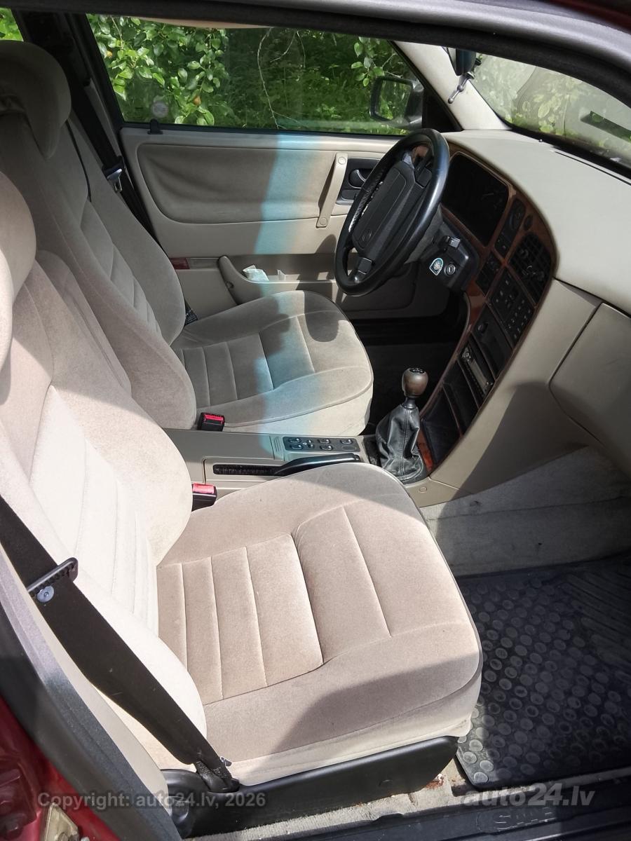 Red Saab 9000 1993 in Tallinn, with an engine capacity of 2.29 L and mileage of 244 thousand km for 1993 €, photo 6 on AUTOMOTO.COM.LV