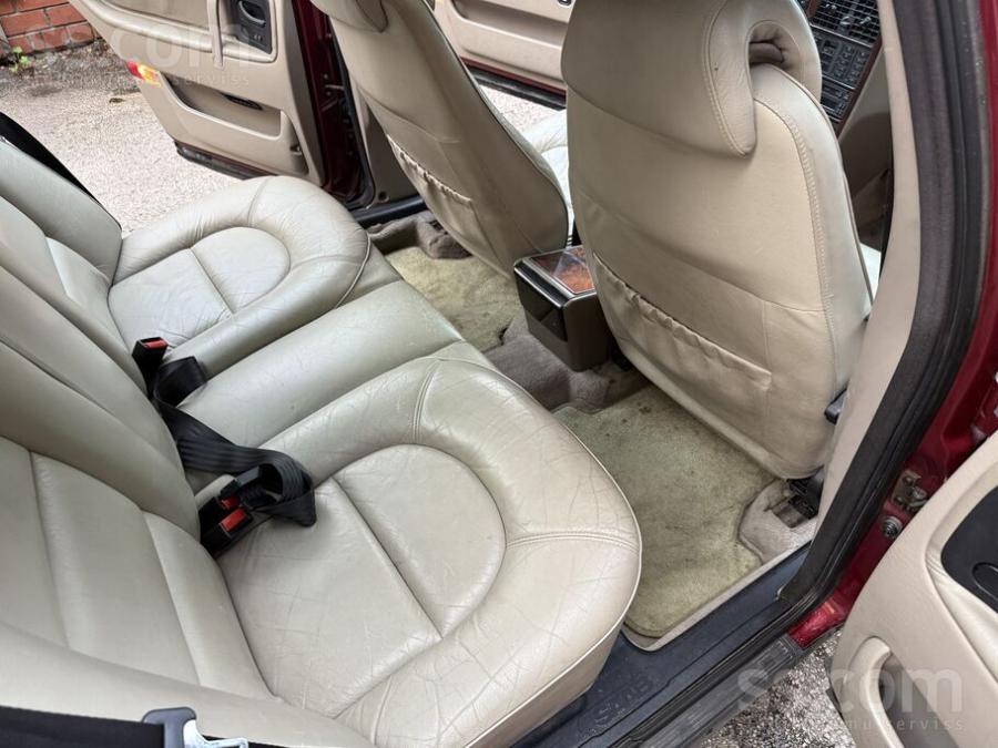 Red Saab 9000 1995 in Riga, with an engine capacity of 3.00 L and mileage of 212 thousand km for 2850 €, photo 15 on AUTOMOTO.COM.LV