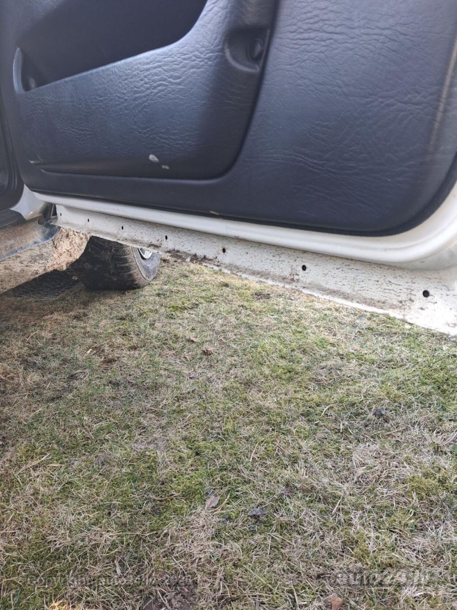Balts Saab 9000 1995 Tallina, ar dzinēja tilpumu 2.00 L un nobraukumu 347 tūkst. km par 600 €, foto 7 vietnē AUTOMOTO.COM.LV