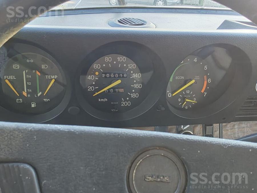 Sarkans Saab 99 1983 Rīga, ar dzinēja tilpumu 2.00 L un nobraukumu 205 tūkst. km par 1300 €, foto 8 vietnē AUTOMOTO.COM.LV