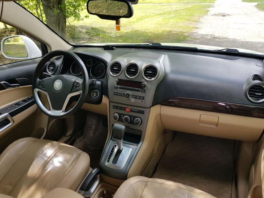 White Saturn Vue 2009 in Vilnius, with an engine capacity of 3.60 L and mileage of 278 thousand km for 2699 €, photo 8 on AUTOMOTO.COM.LV