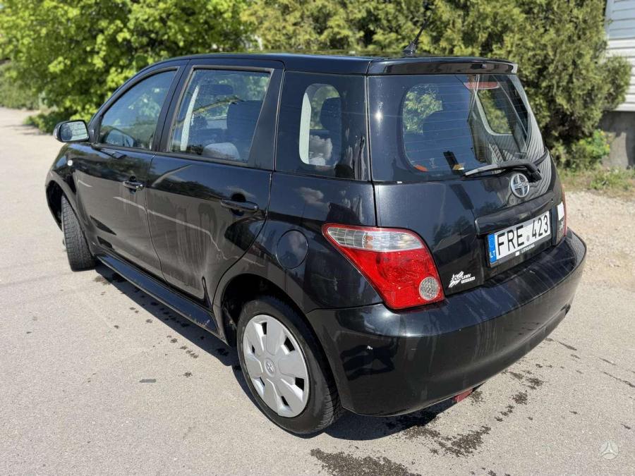Black Scion xA 2005 in Kaunas, with an engine capacity of 1.50 L and mileage of 129 thousand km for 470 €, photo 9 on AUTOMOTO.COM.LV