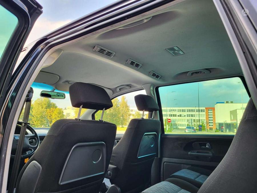 Melns SEAT Alhambra 2001 Šauļi, ar dzinēja tilpumu 2.80 L un nobraukumu 180 tūkst. km par 2750 €, foto 11 vietnē AUTOMOTO.COM.LV