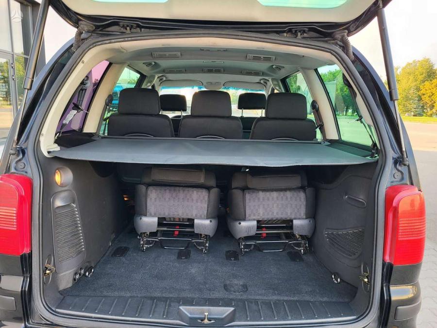 Melns SEAT Alhambra 2001 Šauļi, ar dzinēja tilpumu 2.80 L un nobraukumu 180 tūkst. km par 2750 €, foto 12 vietnē AUTOMOTO.COM.LV