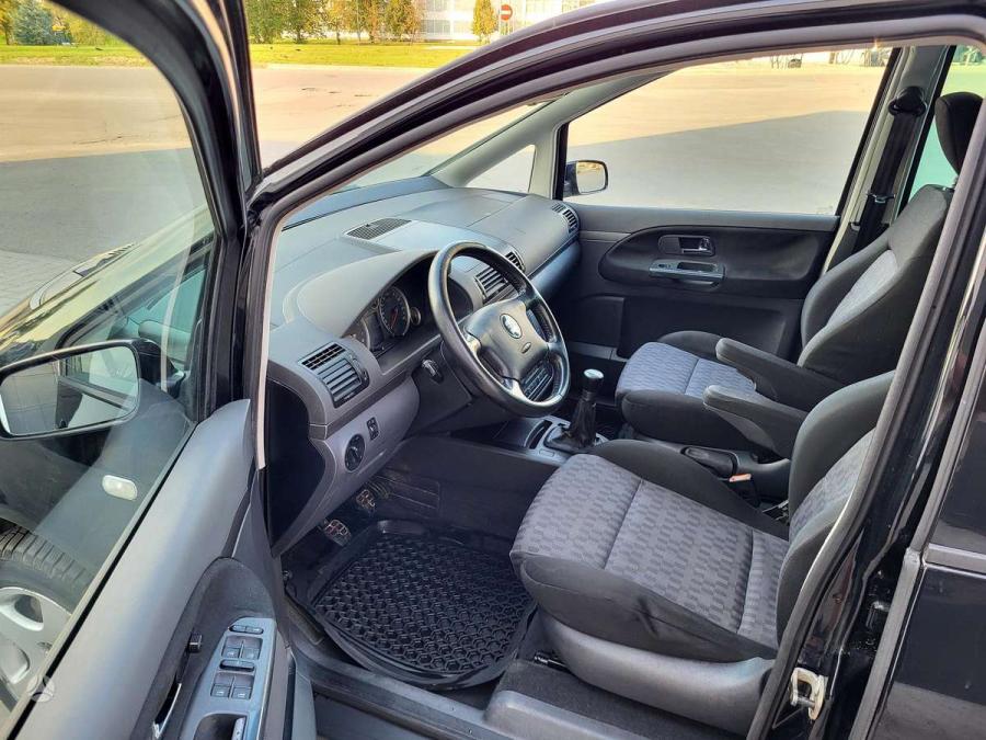 Melns SEAT Alhambra 2001 Šauļi, ar dzinēja tilpumu 2.80 L un nobraukumu 180 tūkst. km par 2750 €, foto 22 vietnē AUTOMOTO.COM.LV