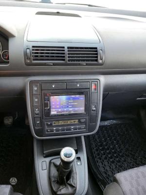 Melns SEAT Alhambra 2001 Šauļi, ar dzinēja tilpumu 2.80 L un nobraukumu 180 tūkst. km par 2750 €, foto 26 vietnē AUTOMOTO.COM.LV