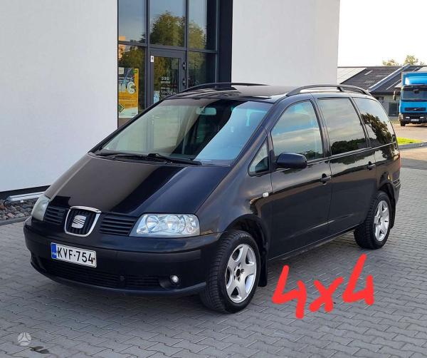 Black SEAT Alhambra 2001 in Siauliai, with an engine capacity of 2.80 L and mileage of 180 thousand km for 2750 €, photo 1 on AUTOMOTO.COM.LV