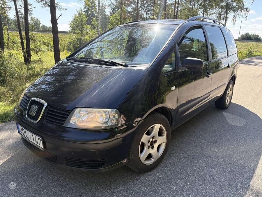 Melns SEAT Alhambra 2002 Viļņa, ar dzinēja tilpumu 2.00 L un nobraukumu 260 tūkst. km par 1650 €, foto 1 vietnē AUTOMOTO.COM.LV