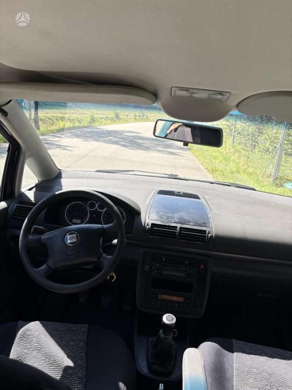 Melns SEAT Alhambra 2002 Viļņa, ar dzinēja tilpumu 2.00 L un nobraukumu 260 tūkst. km par 1650 €, foto 4 vietnē AUTOMOTO.COM.LV