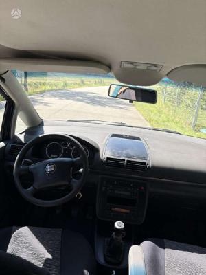 Melns SEAT Alhambra 2002 Viļņa, ar dzinēja tilpumu 2.00 L un nobraukumu 260 tūkst. km par 1650 €, foto 5 vietnē AUTOMOTO.COM.LV