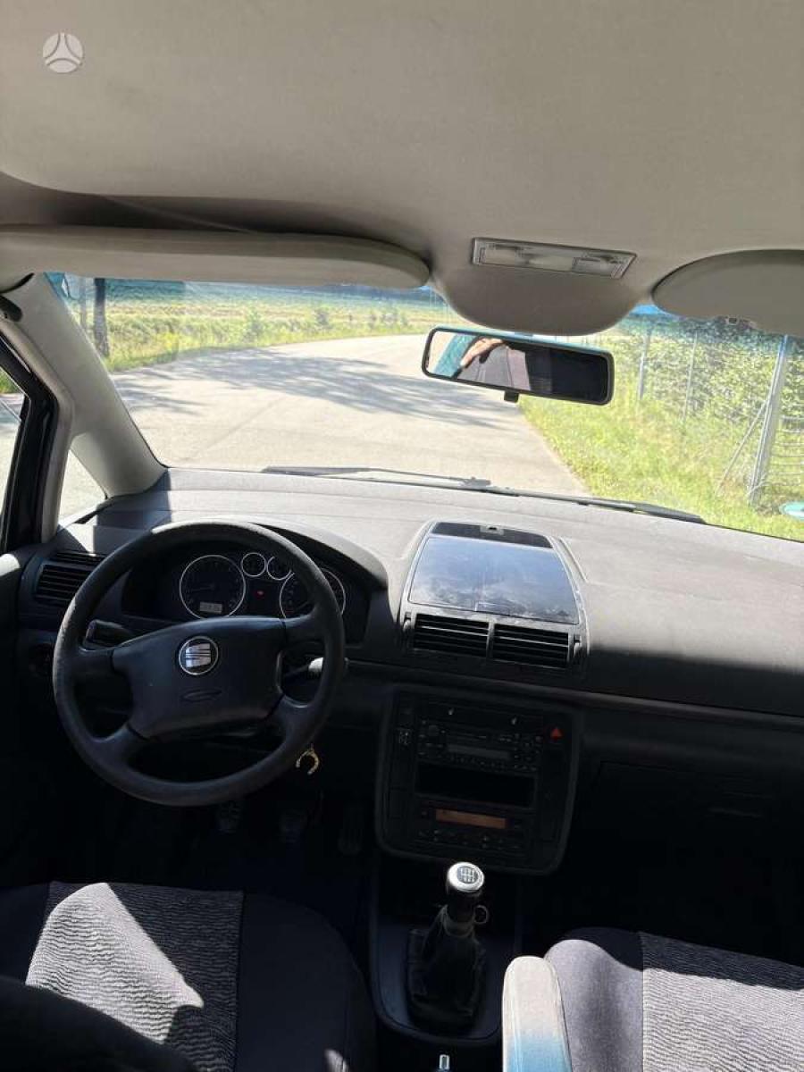 Melns SEAT Alhambra 2002 Viļņa, ar dzinēja tilpumu 2.00 L un nobraukumu 260 tūkst. km par 1650 €, foto 5 vietnē AUTOMOTO.COM.LV