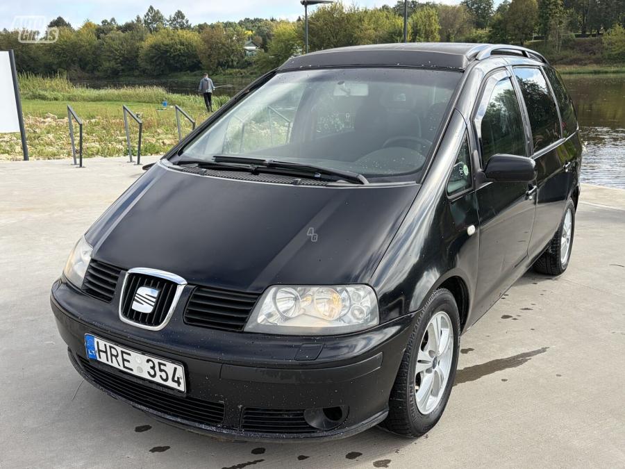 Black SEAT Alhambra 2002 in Jonava, with an engine capacity of 1.90 L and mileage of 395 thousand km for 900 €, photo 1 on AUTOMOTO.COM.LV