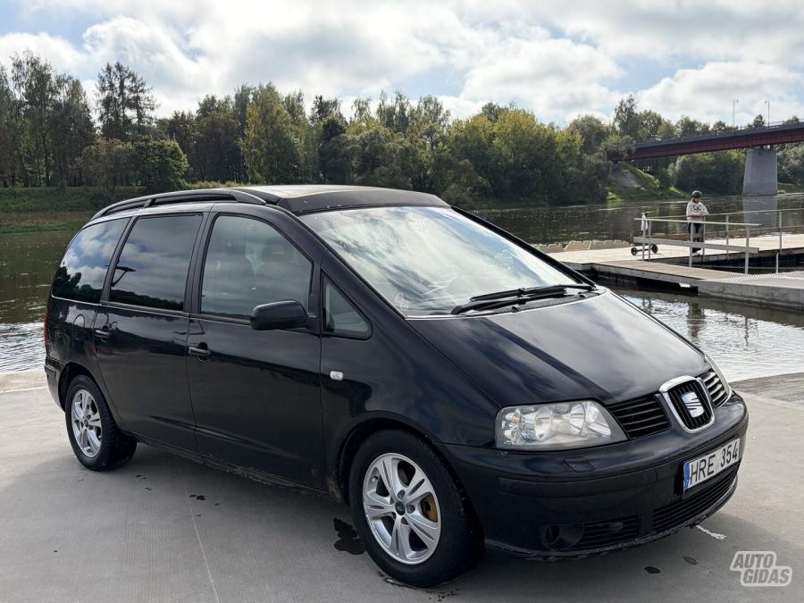 Black SEAT Alhambra 2002 in Jonava, with an engine capacity of 1.90 L and mileage of 395 thousand km for 900 €, photo 4 on AUTOMOTO.COM.LV