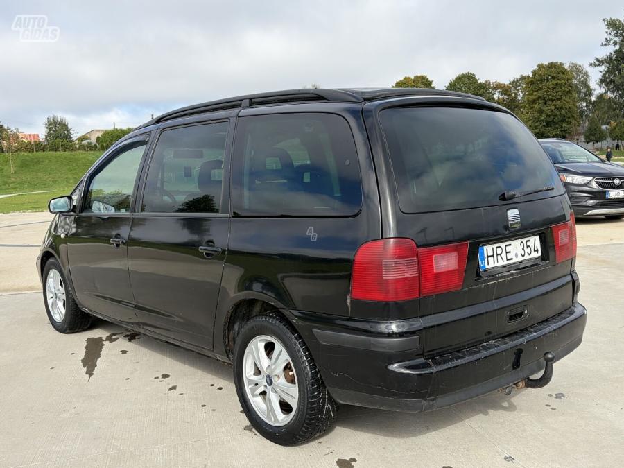 Black SEAT Alhambra 2002 in Jonava, with an engine capacity of 1.90 L and mileage of 395 thousand km for 900 €, photo 6 on AUTOMOTO.COM.LV