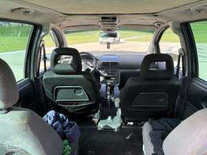 Black SEAT Alhambra 2002 in Jonava, with an engine capacity of 1.90 L and mileage of 395 thousand km for 900 €, photo 13 on AUTOMOTO.COM.LV