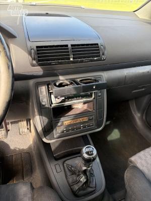 Black SEAT Alhambra 2002 in Jonava, with an engine capacity of 1.90 L and mileage of 395 thousand km for 900 €, photo 19 on AUTOMOTO.COM.LV