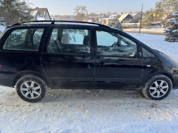 Black SEAT Alhambra 2004 in Kaunas, with an engine capacity of 2.00 L and mileage of 309 thousand km for 1250 €, photo 7 on AUTOMOTO.COM.LV