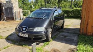Black SEAT Alhambra 2004 in Kuldiga, with an engine capacity of 1.90 L and mileage of 338 thousand km for 1050 €, photo 3 on AUTOMOTO.COM.LV
