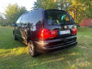 Black SEAT Alhambra 2004 in Gulbene, with an engine capacity of 1.90 L and mileage of 430 thousand km for 500 €, photo 3 on AUTOMOTO.COM.LV