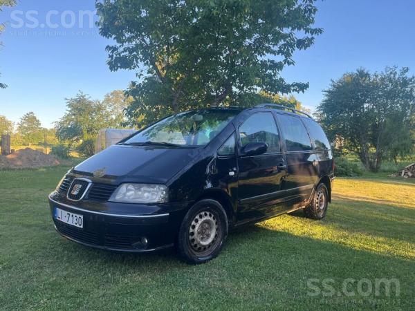 Black SEAT Alhambra 2004 in Gulbene, with an engine capacity of 1.90 L and mileage of 430 thousand km for 500 €, photo 5 on AUTOMOTO.COM.LV