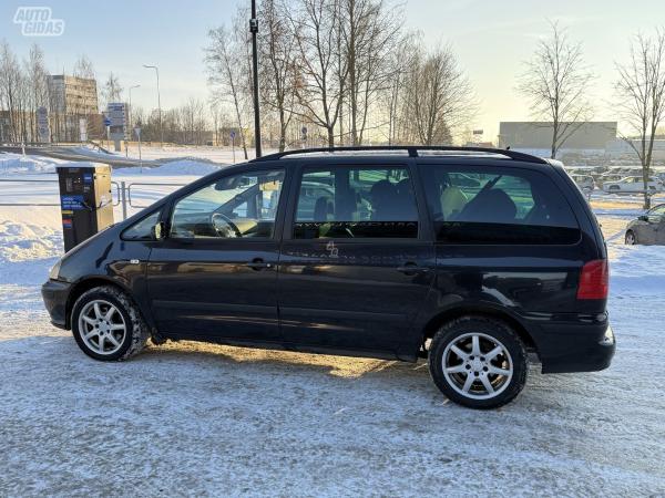 Black SEAT Alhambra 2005 in Kaunas, with an engine capacity of 1.90 L and mileage of 378 thousand km for 1650 €, photo 3 on AUTOMOTO.COM.LV