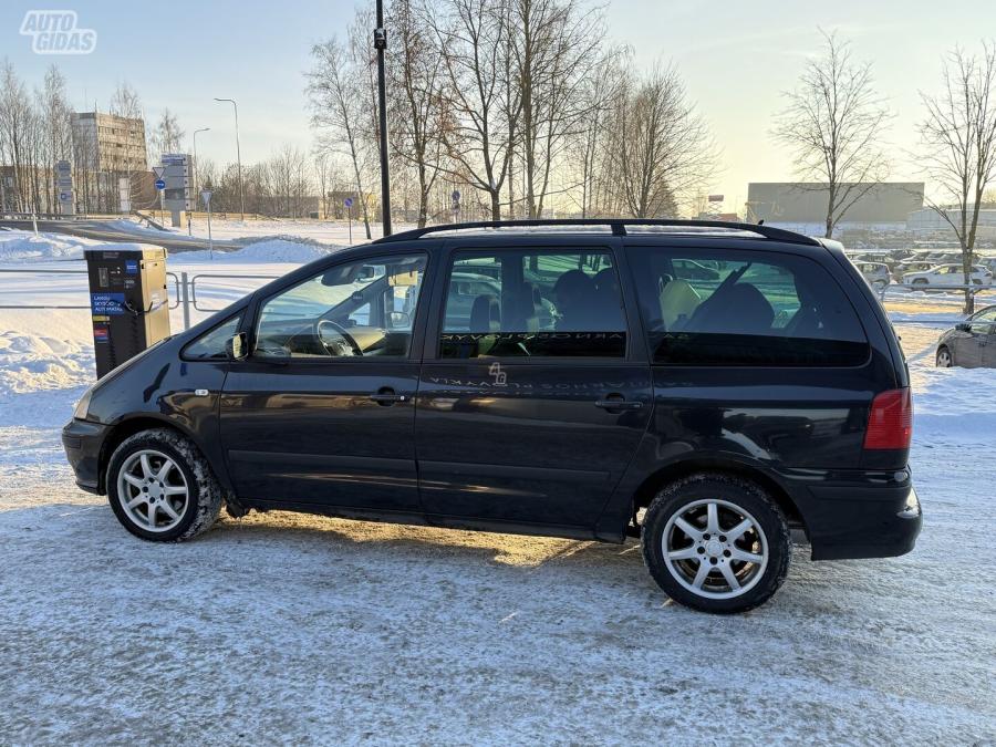 Black SEAT Alhambra 2005 in Kaunas, with an engine capacity of 1.90 L and mileage of 378 thousand km for 1650 €, photo 3 on AUTOMOTO.COM.LV
