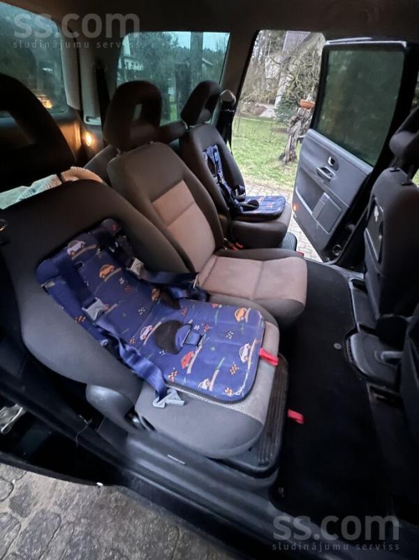 Melns SEAT Alhambra 2006 Rīga, ar dzinēja tilpumu 2.00 L un nobraukumu 330 tūkst. km par 1800 €, foto 4 vietnē AUTOMOTO.COM.LV