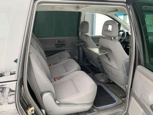 Melns SEAT Alhambra 2006 Kauņa, ar dzinēja tilpumu 1.90 L un nobraukumu 284 tūkst. km par 3299 €, foto 28 vietnē AUTOMOTO.COM.LV