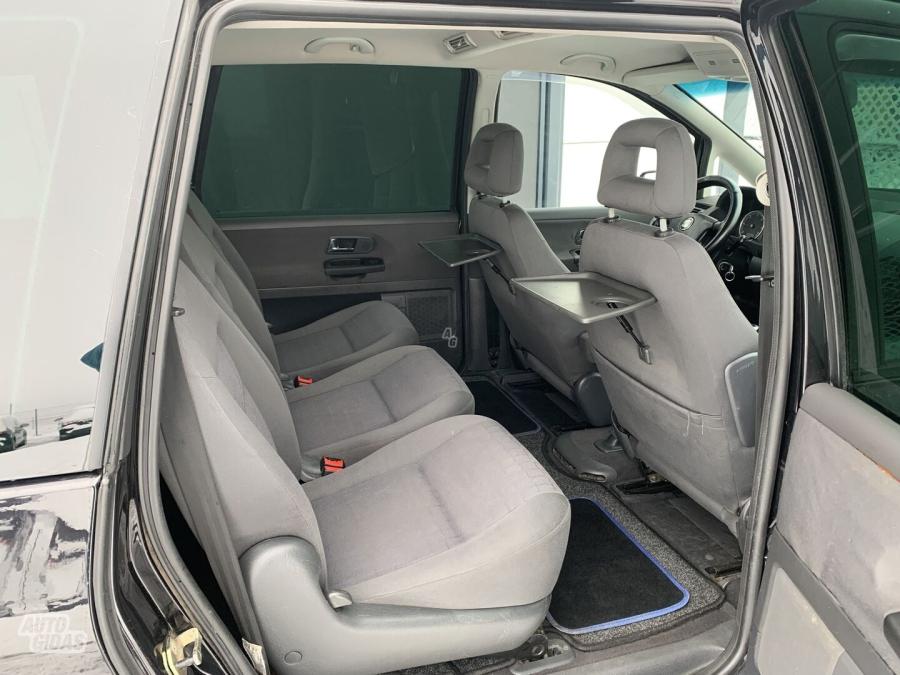 Melns SEAT Alhambra 2006 Kauņa, ar dzinēja tilpumu 1.90 L un nobraukumu 284 tūkst. km par 3299 €, foto 28 vietnē AUTOMOTO.COM.LV