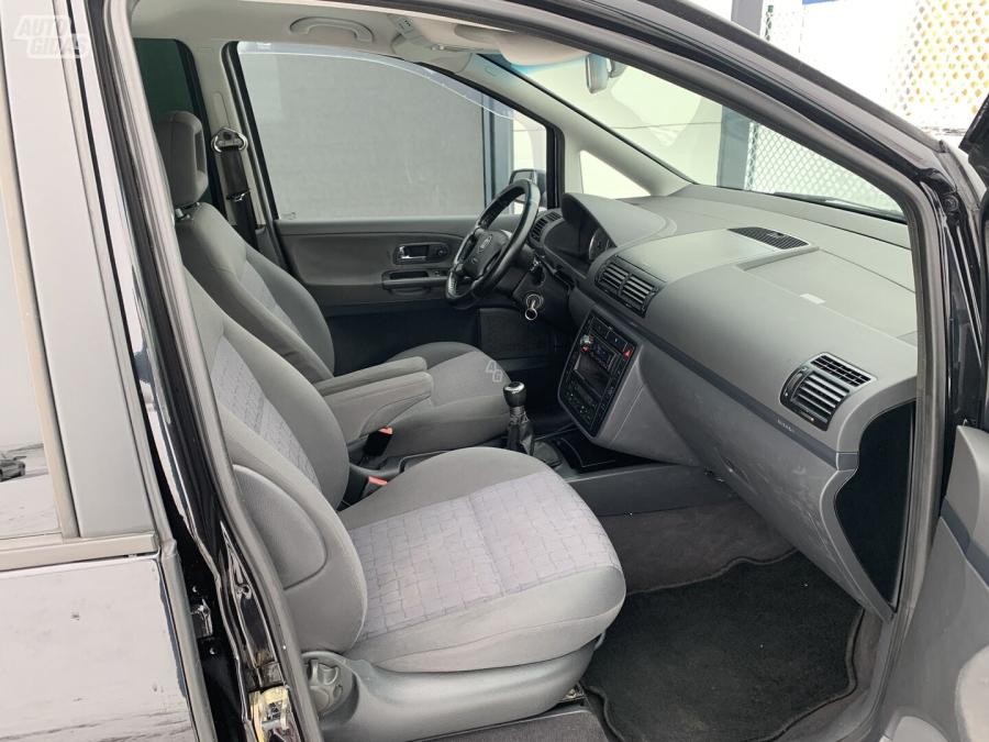 Melns SEAT Alhambra 2006 Kauņa, ar dzinēja tilpumu 1.90 L un nobraukumu 284 tūkst. km par 3299 €, foto 29 vietnē AUTOMOTO.COM.LV