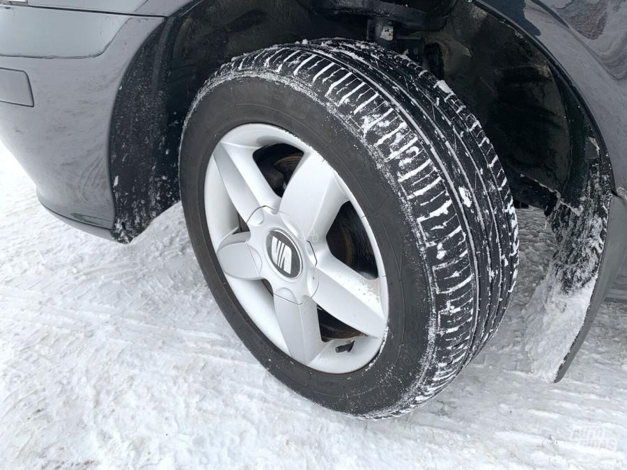 Melns SEAT Alhambra 2006 Kauņa, ar dzinēja tilpumu 1.90 L un nobraukumu 284 tūkst. km par 3299 €, foto 30 vietnē AUTOMOTO.COM.LV