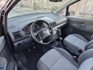Melns SEAT Alhambra 2006 Mažeikiai, ar dzinēja tilpumu 2.00 L un nobraukumu 281 tūkst. km par 3650 €, foto 8 vietnē AUTOMOTO.COM.LV