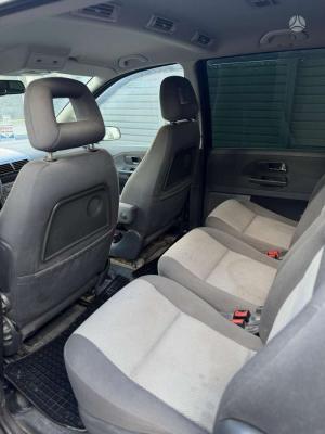 Melns SEAT Alhambra 2006 Kauņa, ar dzinēja tilpumu 1.90 L un nobraukumu 327 tūkst. km par 3250 €, foto 17 vietnē AUTOMOTO.COM.LV