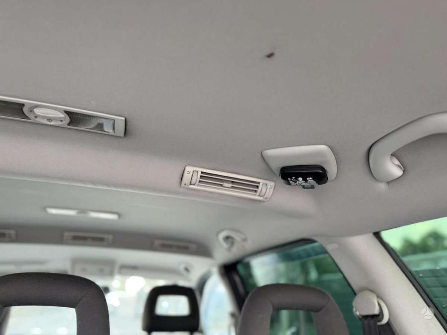 Melns SEAT Alhambra 2006 Kauņa, ar dzinēja tilpumu 1.90 L un nobraukumu 327 tūkst. km par 3250 €, foto 19 vietnē AUTOMOTO.COM.LV