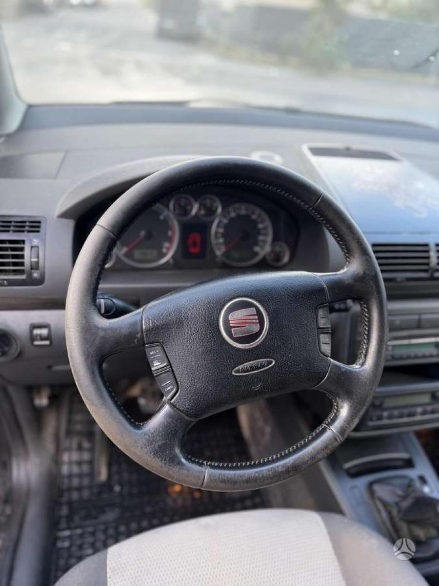 Melns SEAT Alhambra 2006 Kauņa, ar dzinēja tilpumu 1.90 L un nobraukumu 327 tūkst. km par 3250 €, foto 25 vietnē AUTOMOTO.COM.LV