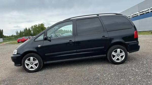 Melns SEAT Alhambra 2006 Daugavpils, ar dzinēja tilpumu 2.00 L un nobraukumu 339 tūkst. km par 2350 €, foto 2 vietnē AUTOMOTO.COM.LV