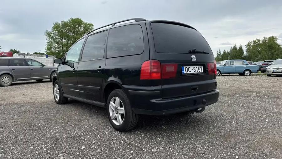 Melns SEAT Alhambra 2006 Daugavpils, ar dzinēja tilpumu 2.00 L un nobraukumu 339 tūkst. km par 2350 €, foto 4 vietnē AUTOMOTO.COM.LV