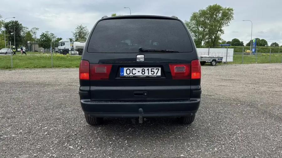 Melns SEAT Alhambra 2006 Daugavpils, ar dzinēja tilpumu 2.00 L un nobraukumu 339 tūkst. km par 2350 €, foto 5 vietnē AUTOMOTO.COM.LV