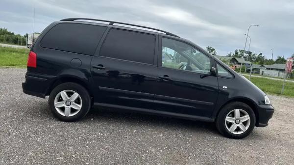 Melns SEAT Alhambra 2006 Daugavpils, ar dzinēja tilpumu 2.00 L un nobraukumu 339 tūkst. km par 2350 €, foto 6 vietnē AUTOMOTO.COM.LV