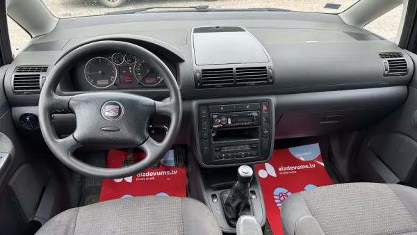 Melns SEAT Alhambra 2006 Daugavpils, ar dzinēja tilpumu 2.00 L un nobraukumu 339 tūkst. km par 2350 €, foto 9 vietnē AUTOMOTO.COM.LV