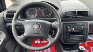 Melns SEAT Alhambra 2006 Daugavpils, ar dzinēja tilpumu 2.00 L un nobraukumu 339 tūkst. km par 2350 €, foto 11 vietnē AUTOMOTO.COM.LV