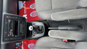 Melns SEAT Alhambra 2006 Daugavpils, ar dzinēja tilpumu 2.00 L un nobraukumu 339 tūkst. km par 2350 €, foto 12 vietnē AUTOMOTO.COM.LV