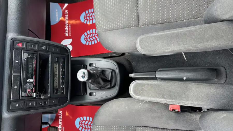 Melns SEAT Alhambra 2006 Daugavpils, ar dzinēja tilpumu 2.00 L un nobraukumu 339 tūkst. km par 2350 €, foto 12 vietnē AUTOMOTO.COM.LV