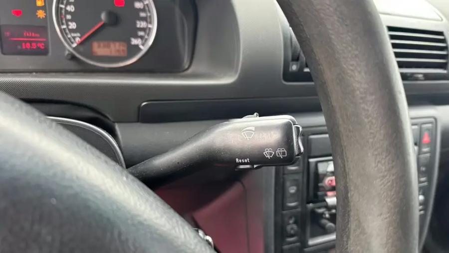 Melns SEAT Alhambra 2006 Daugavpils, ar dzinēja tilpumu 2.00 L un nobraukumu 339 tūkst. km par 2350 €, foto 15 vietnē AUTOMOTO.COM.LV