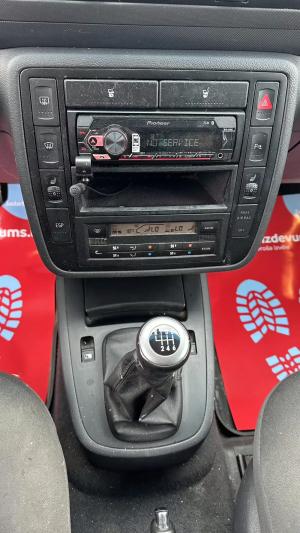 Melns SEAT Alhambra 2006 Daugavpils, ar dzinēja tilpumu 2.00 L un nobraukumu 339 tūkst. km par 2350 €, foto 16 vietnē AUTOMOTO.COM.LV
