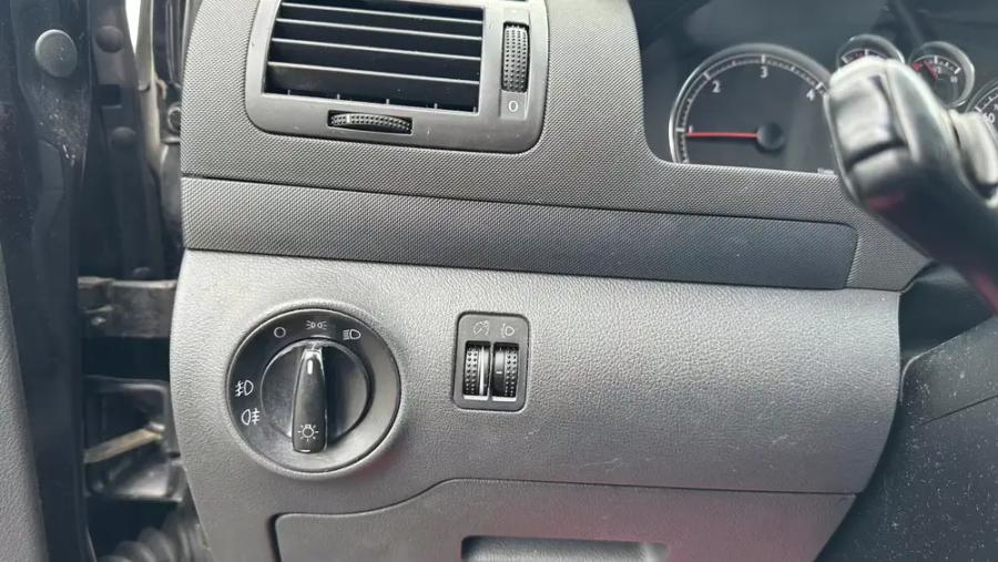 Melns SEAT Alhambra 2006 Daugavpils, ar dzinēja tilpumu 2.00 L un nobraukumu 339 tūkst. km par 2350 €, foto 17 vietnē AUTOMOTO.COM.LV